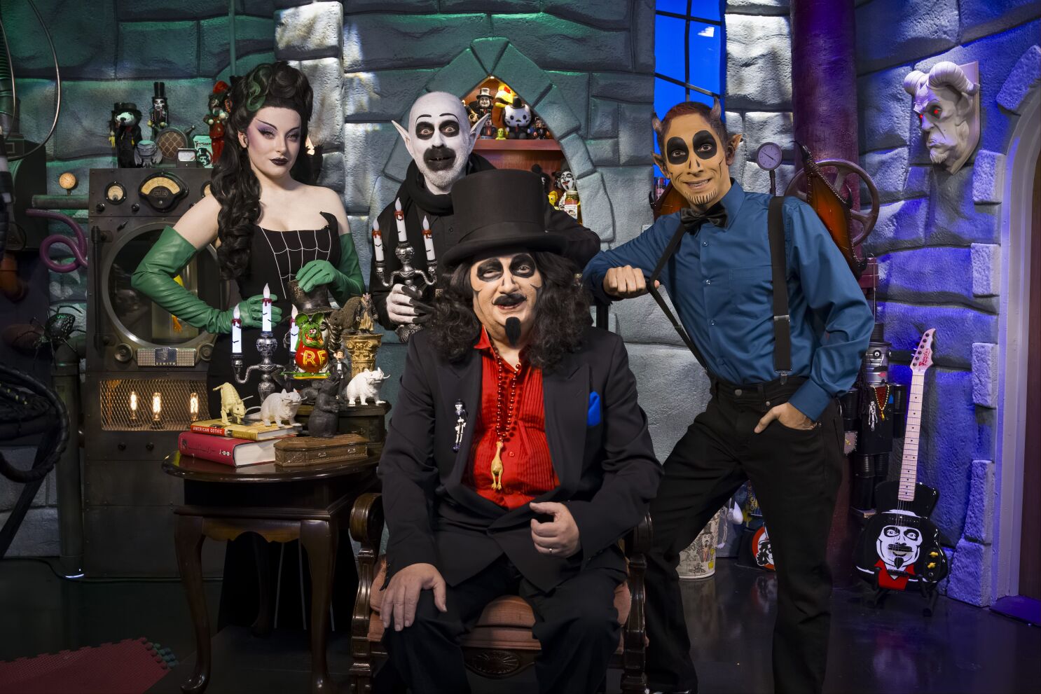 Collect The Whole Sven Squad With New SVENGOOLIE Trading Card Set