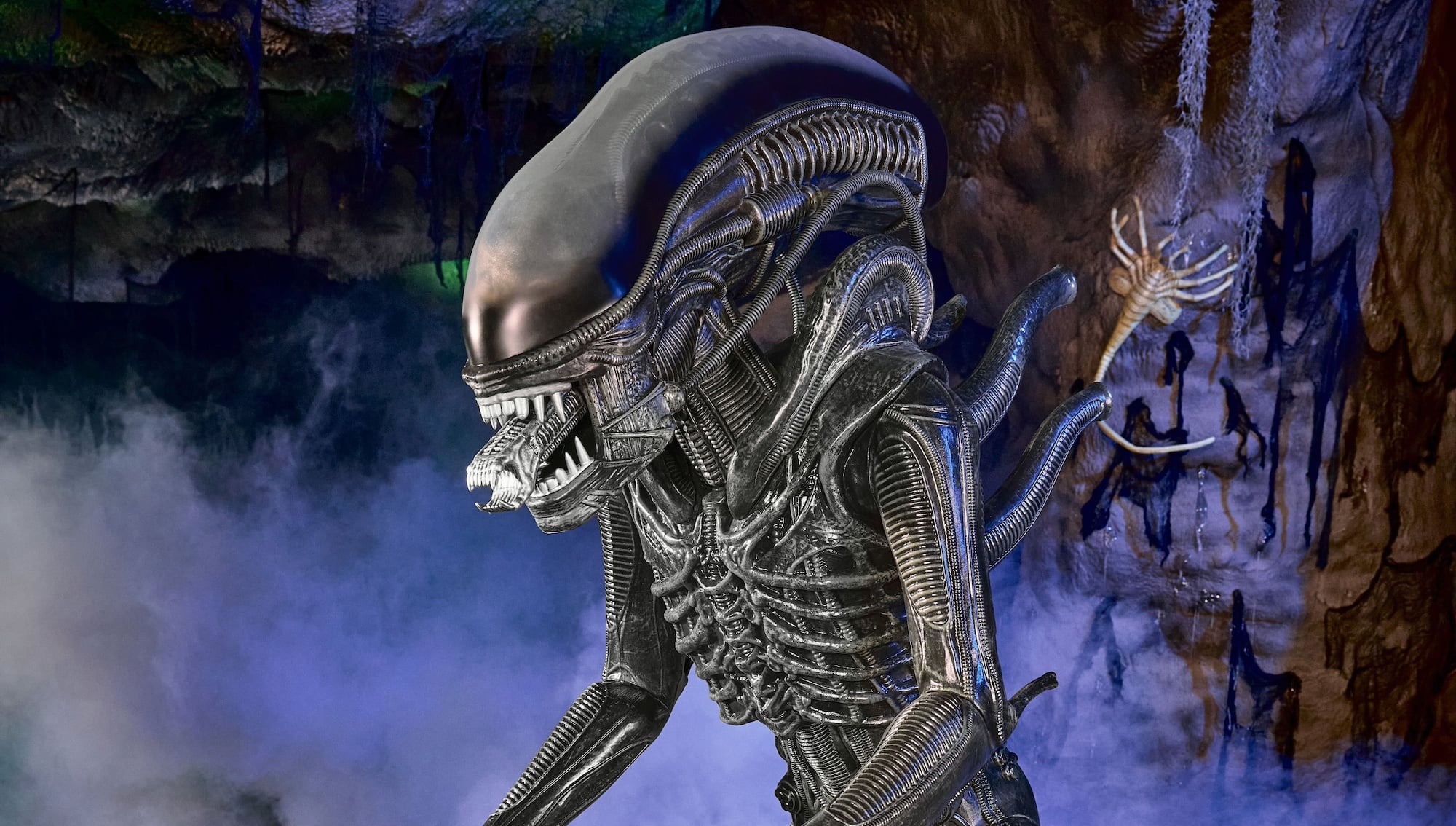 Spice Up Your Holiday Decor With Spirit Halloween's New ALIEN Animatronic